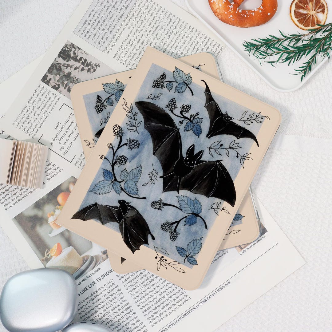 Custom Vintage Bat New iPad Case for iPad A16 11" 2025 10 10.9" 8/9 10. ...