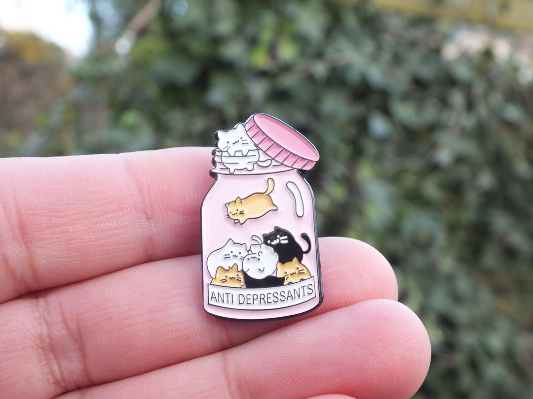 Cute Cats Metal Enamel Pin Kawaii Kitten Pins Celestial Star Pin Small ...