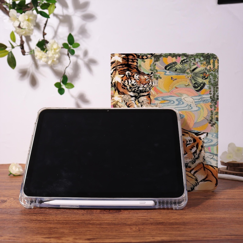 Custom Vintage Tiger Collage iPad Case With Auto Wake for iPad Pro2025 ...