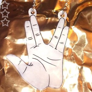 Live Long and Prosper - Spock Happy Hands Necklace - Vulcan Hand Sign ...