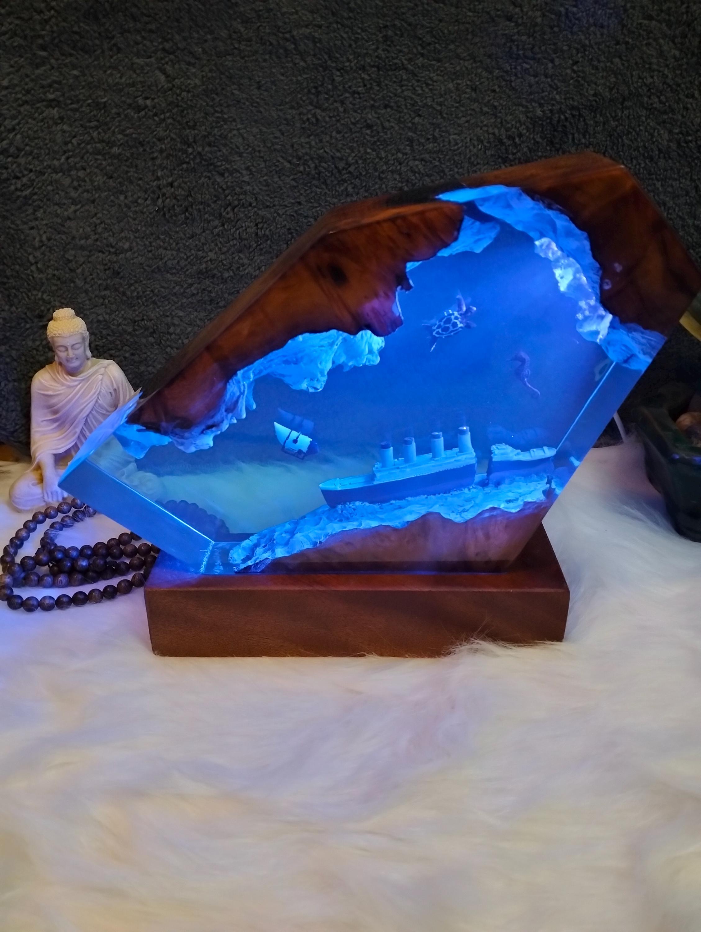 Resin Light Lamp Handmade, Titanic Lamp , Titan Ship - Etsy