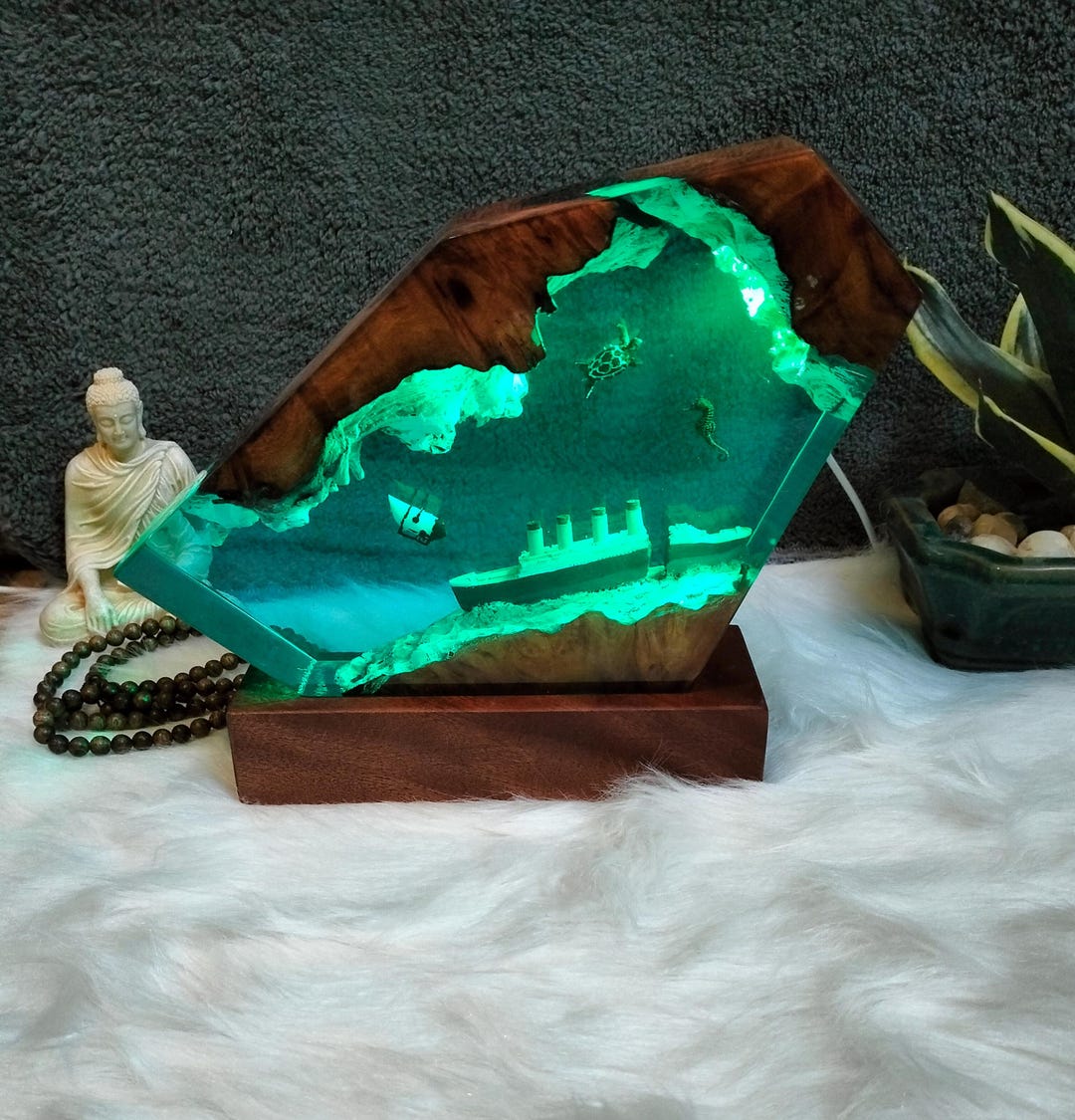 Resin Light Lamp Handmade, Titanic Lamp , Titan Ship - Etsy