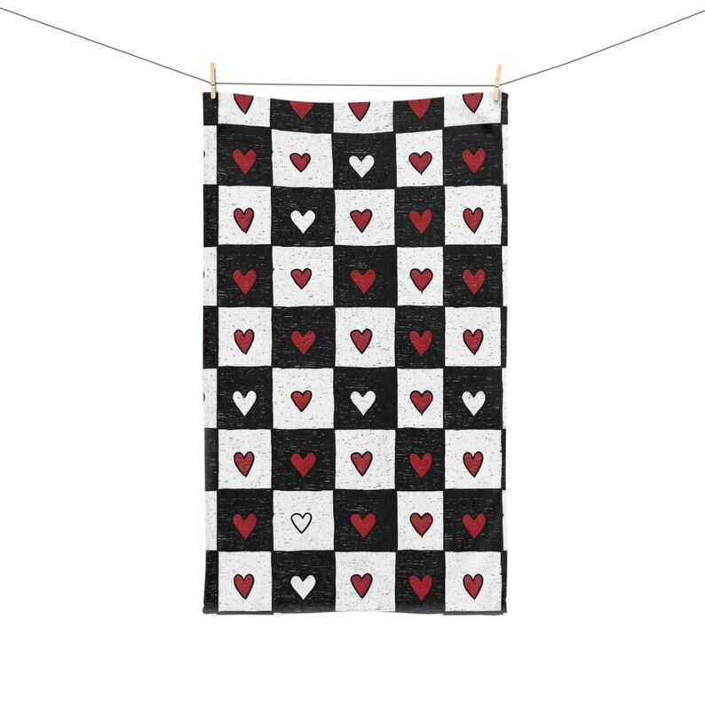 Checkered Pattern Hand Towel Hearts Towel Checkered Home Decor Heart ...