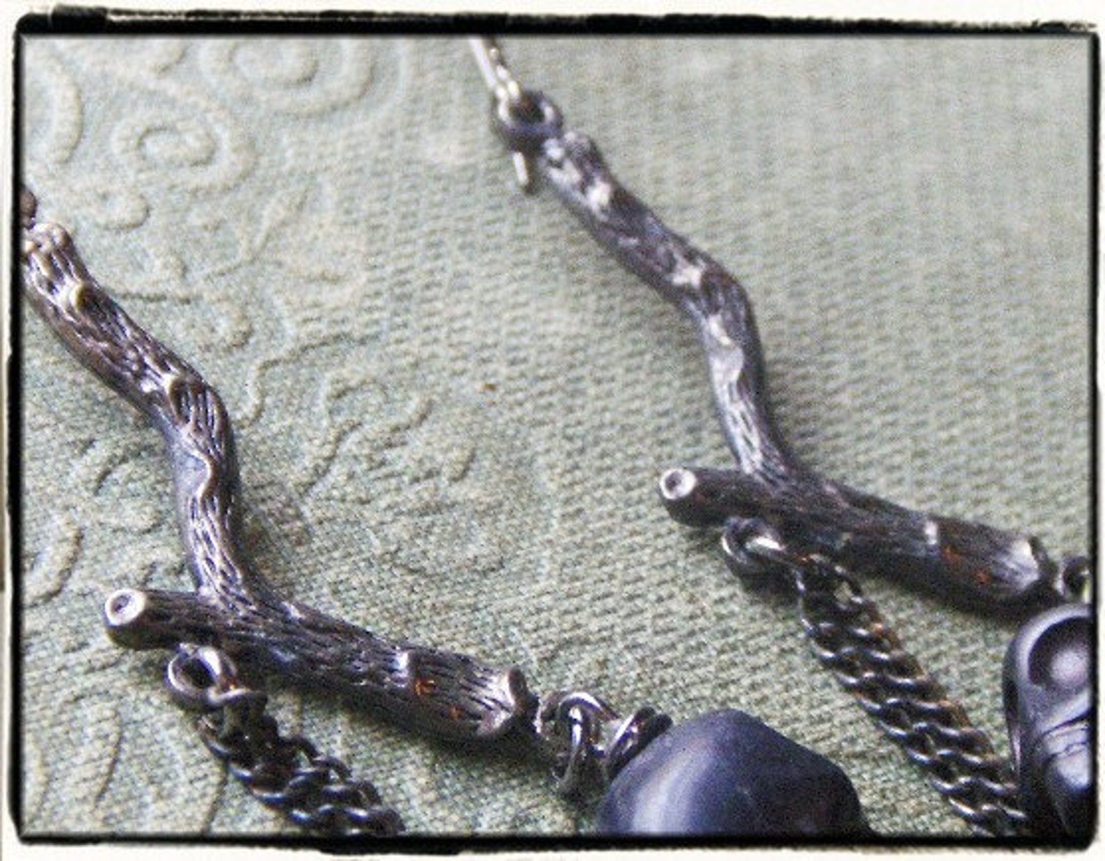 THE HEADLESS HORSEMAN. Black Howlite Skull, Steel Branch and Chain ...