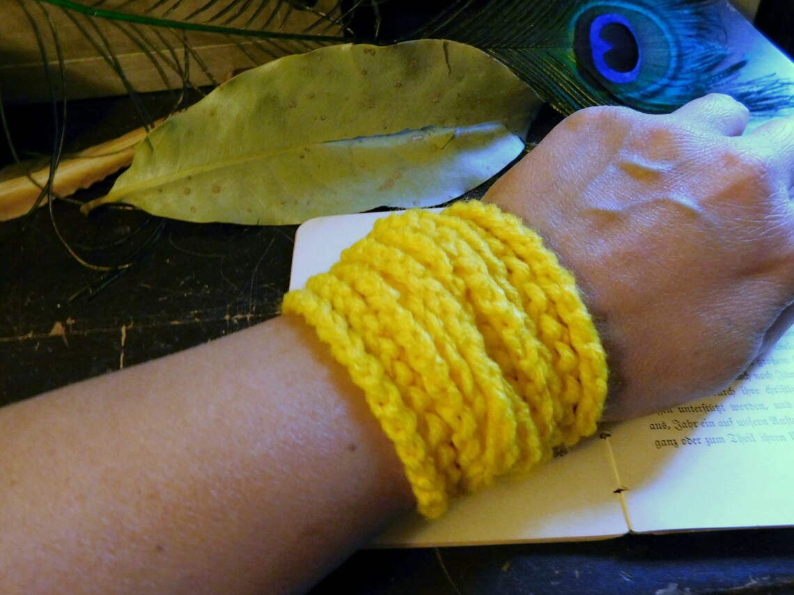Yellowjacket. Sunshine Yellow Crocheted Bracelet. Spaghetti - Etsy