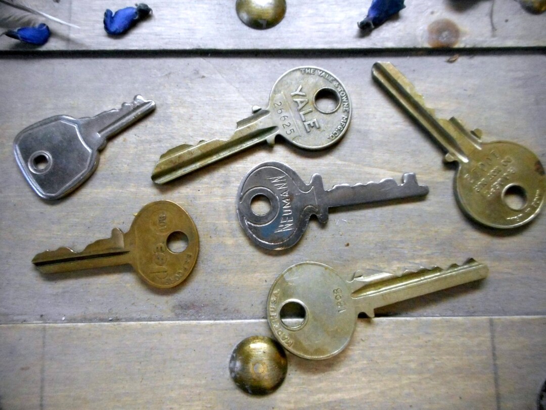 Destash. Vintage Flat Keys Upcycled Assemblage Steampunk Design ...
