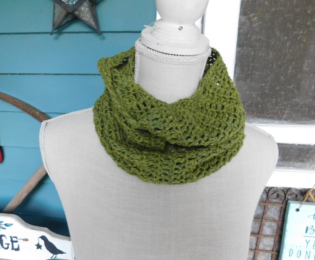 Moss & Moth Wings, Avacado Green Handmade Crocheted Cotton Blend Neck ...