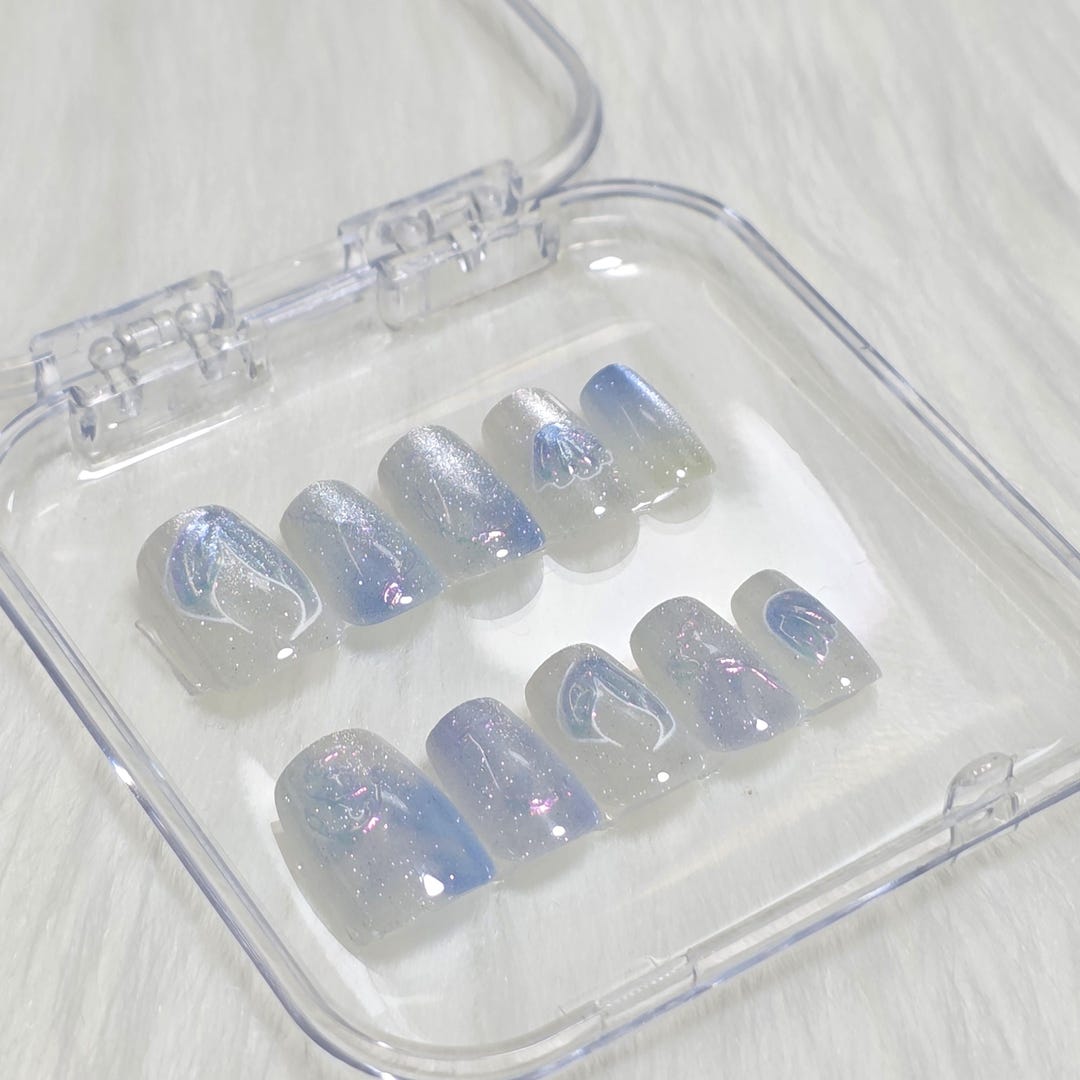 Mystic Tides Press-on Nails: Mermaid Iridescent Seashell Holographic ...