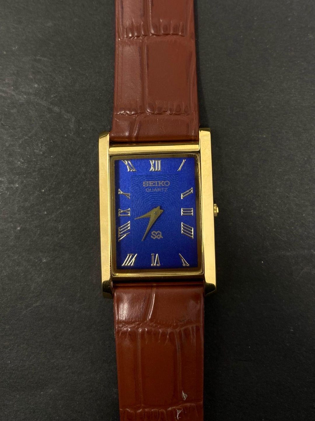 Blue Vintage Seiko Slim Quartz Gentlemen's Wrist Watch - (FREE SHIPPING ...