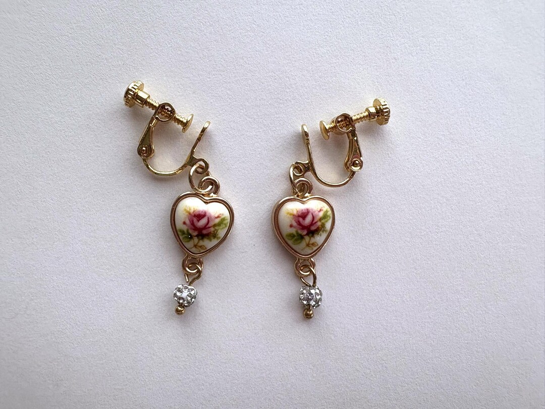 Ornate Pink Roses on Cream Colored Heart Clip-on Earrings With Screw ...