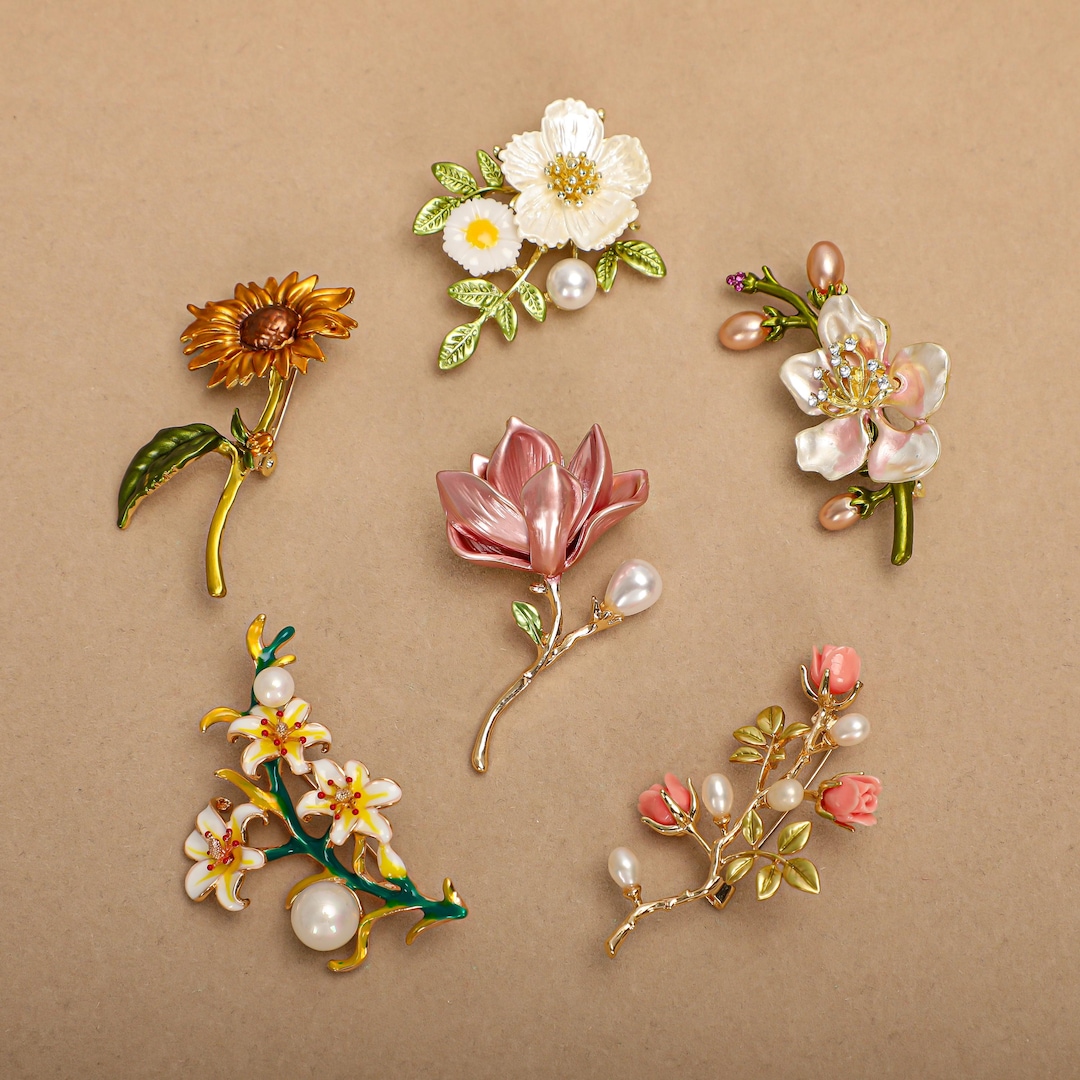 Personalized Birth Flower Brooch, Lotus Brooch, Daisy Brooch,imitation ...