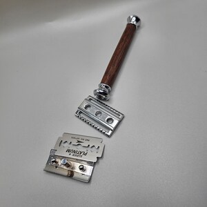 DE Safety Razor With Walnut Wood Handle - Etsy