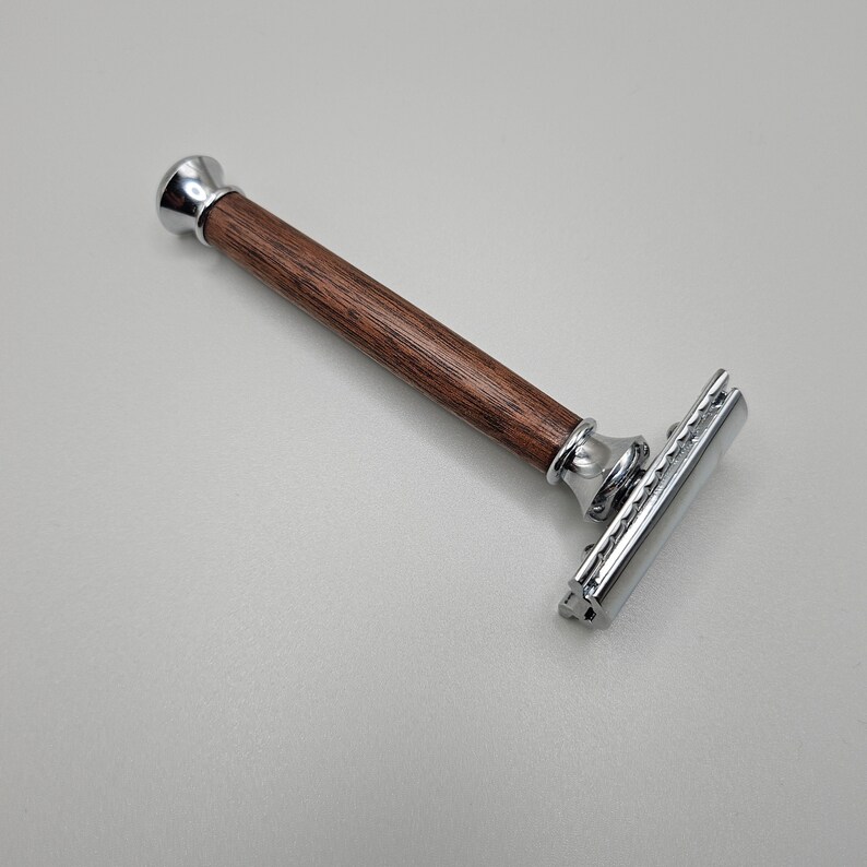 DE Safety Razor With Walnut Wood Handle - Etsy