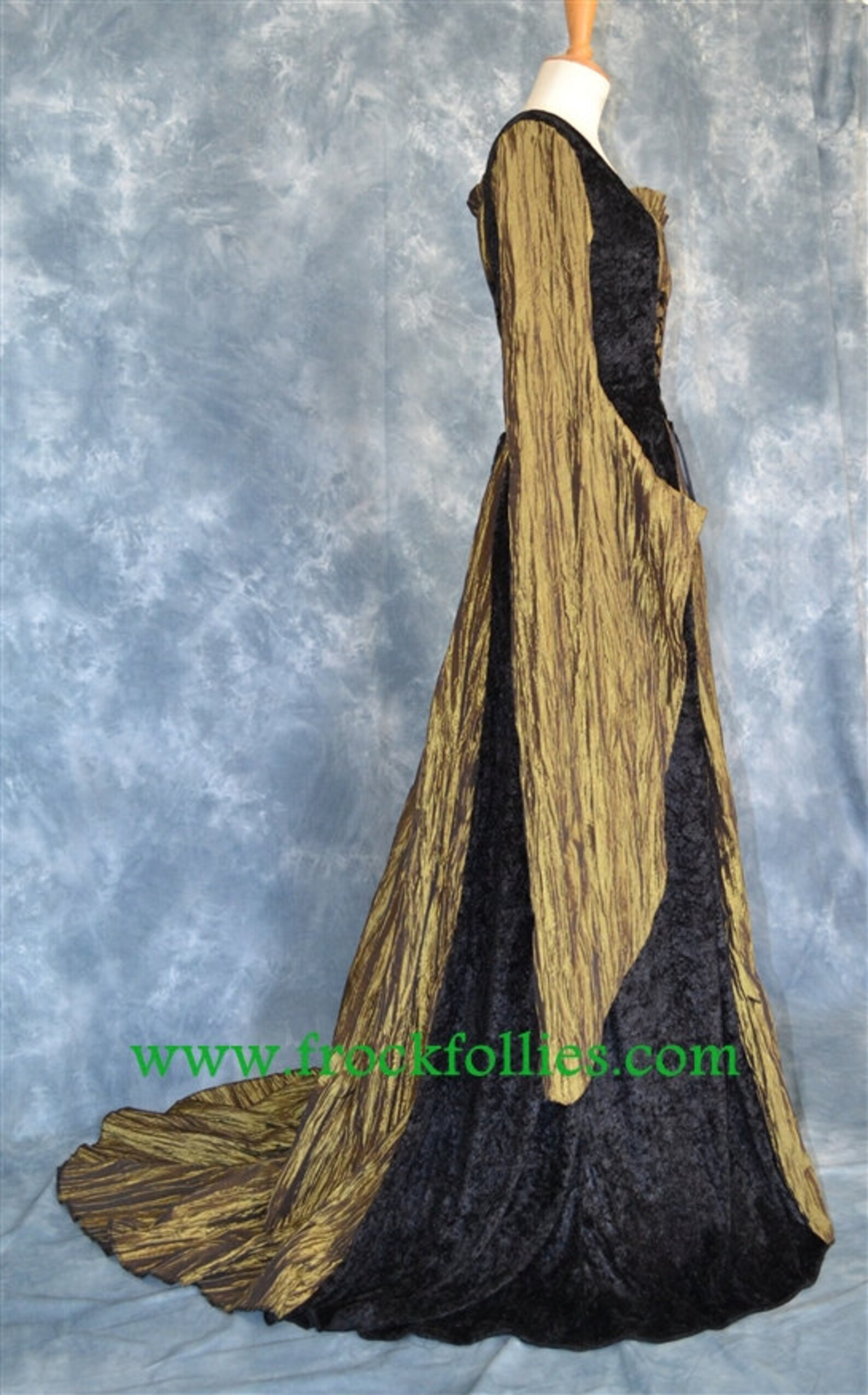 Ariadne, a Pagan, Medieval, Wiccan, Pre-raphaelite Dress Custom Made ...