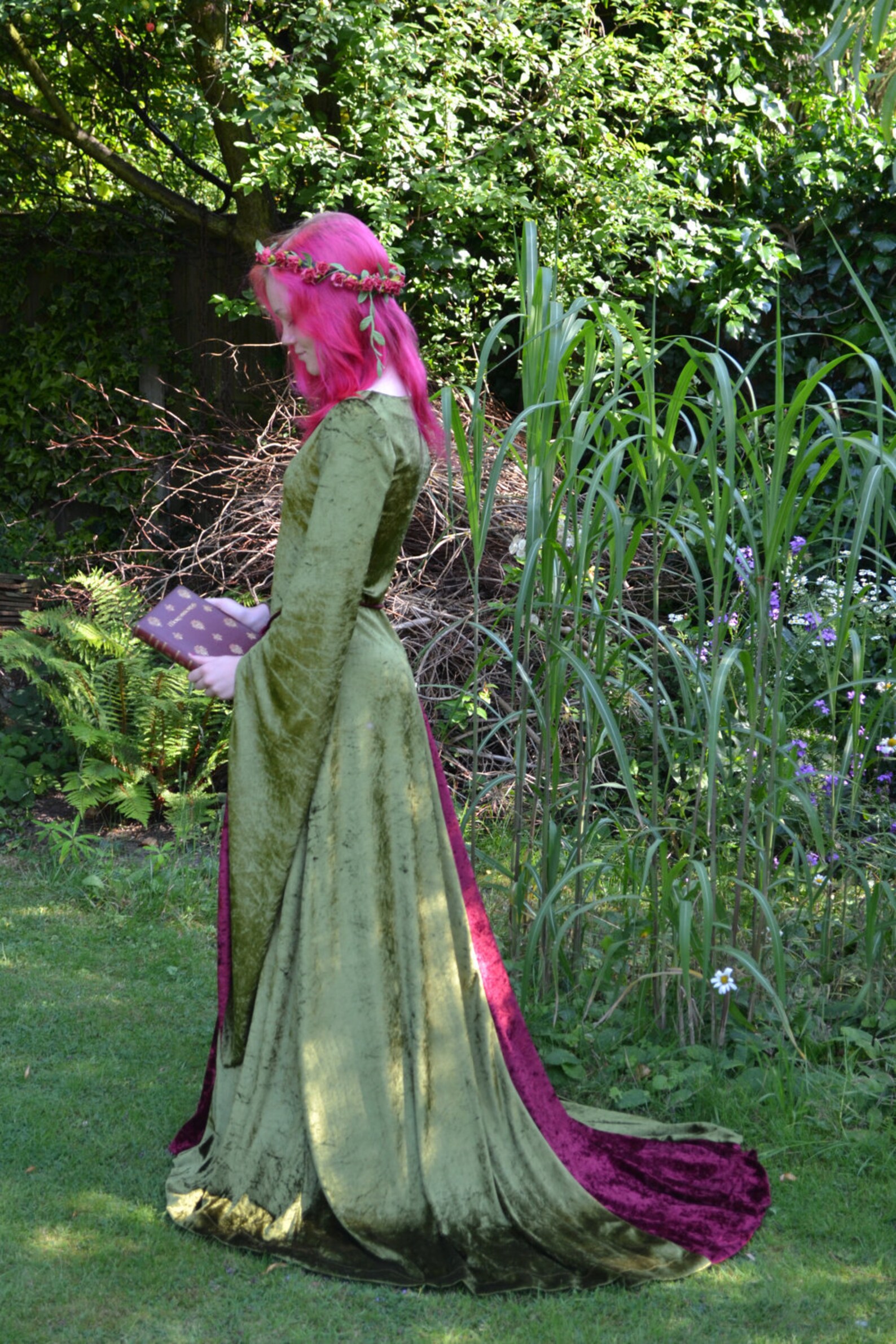 Beatrice, a Pre- Raphaelite, Gothic, Renaissance, Medieval Inspired ...