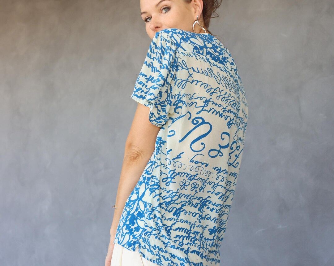 Vintage Blue White Letters Flowers Print Pure Silk Short Sleeve Blouse ...