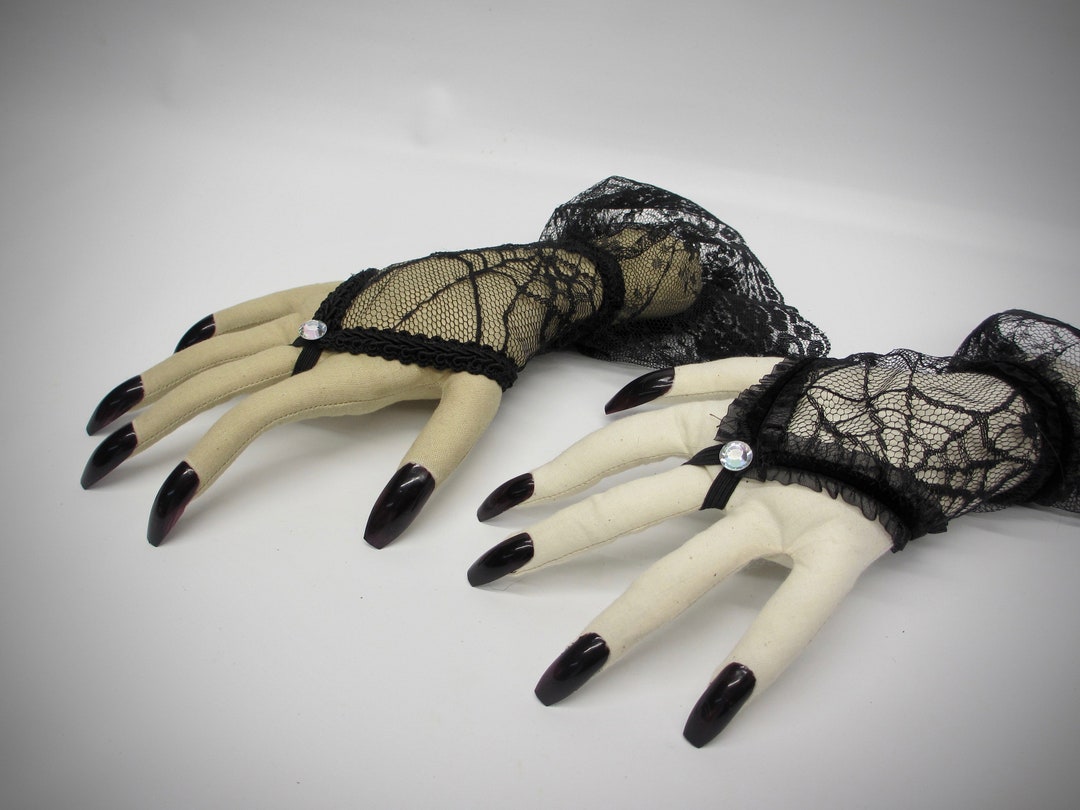 Severed Hand Halloween Decoration | Gothic Ring Holder Decor | Wreath ...