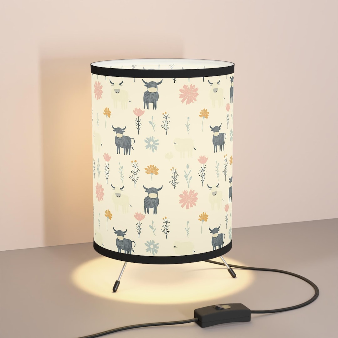 Boho Highland Cows Tripod Lamp, Decorative Farm House Room Lighting ...