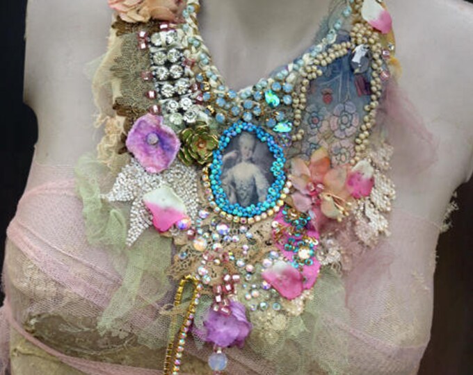 Rococo Queen Necklace Bold Hand Embroidered Bohemian - Etsy