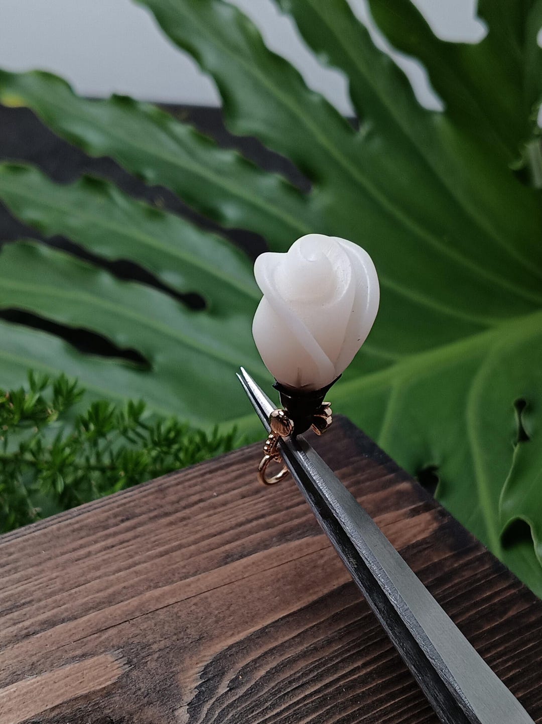 Handcrafted Bodhi Seed White Rose Pendant | 14K Gold Detail - Etsy
