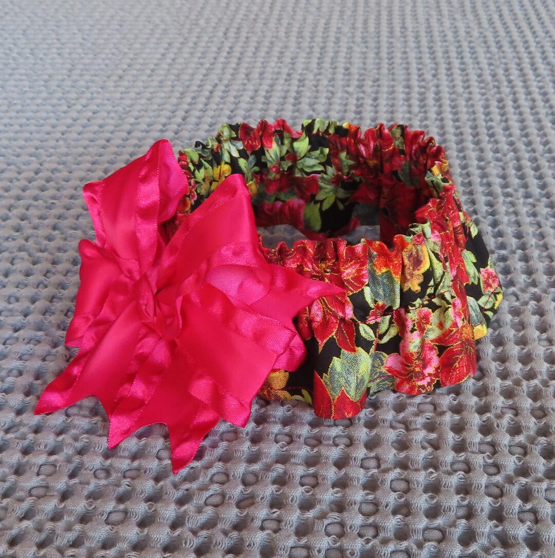 Poinsettia Floral Dog Ruffle Christmas Collar: Crimson Satin Bow - Size ...