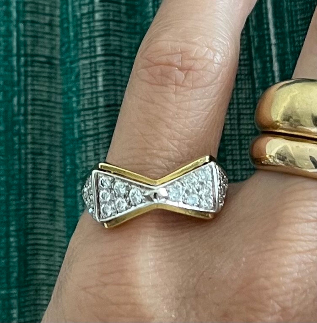 Vintage 18K Gold and Diamond Bowtie Ring - Etsy