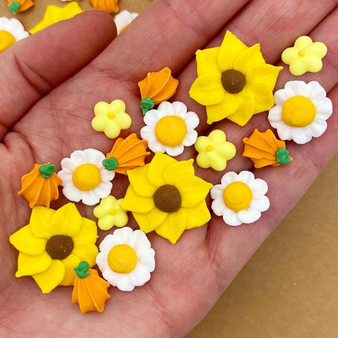 30 Sunflower Fields Icing Flowers - Royal Icing Flowers - Cake Toppers ...