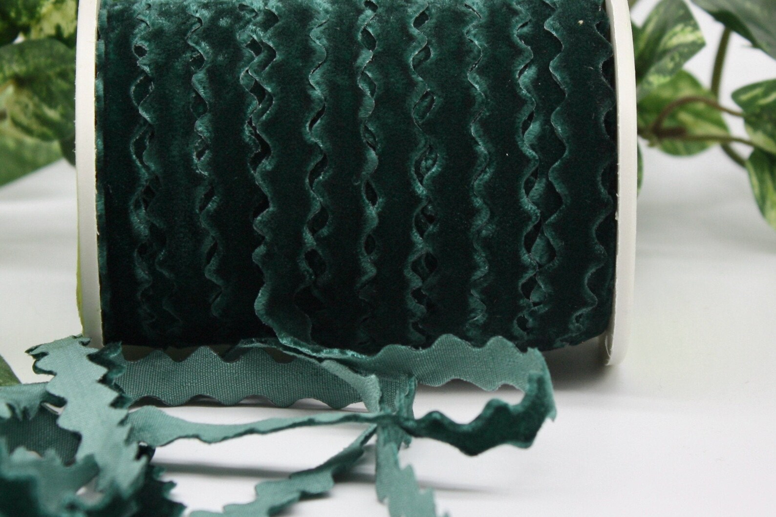 Green Velvet Rick Rack Ribbon 3/8 Wide by the Yard - Etsy