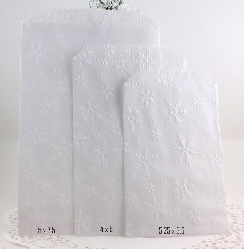 20 Snowflake Embossed Paper Bags Choice of Size/color | Etsy