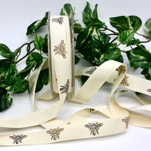 Bee Ribbon, Honey Bee Ribbon 3/4” Wide by the Yard - Etsy