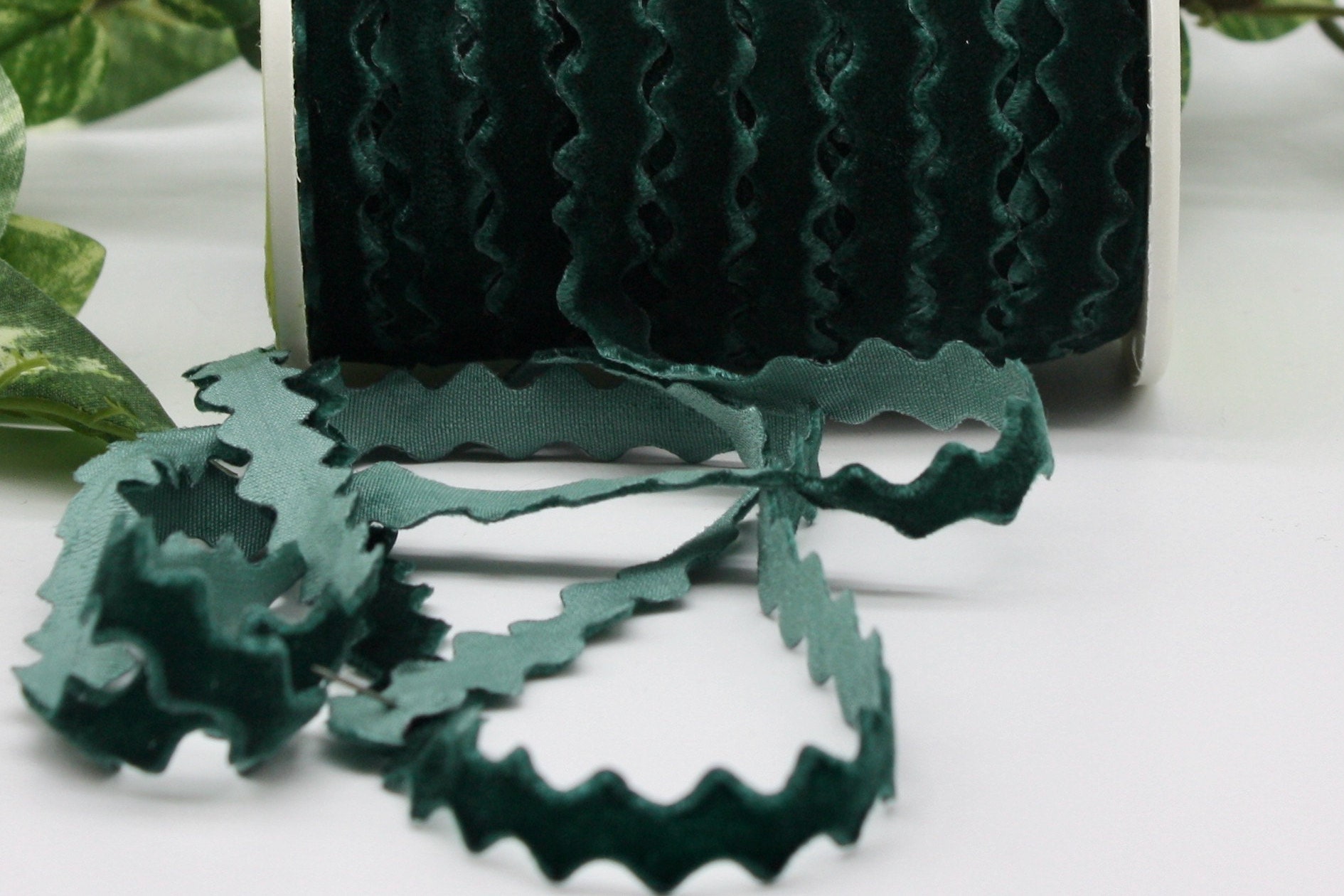 Green Velvet Rick Rack Ribbon 3/8 Wide by the Yard - Etsy