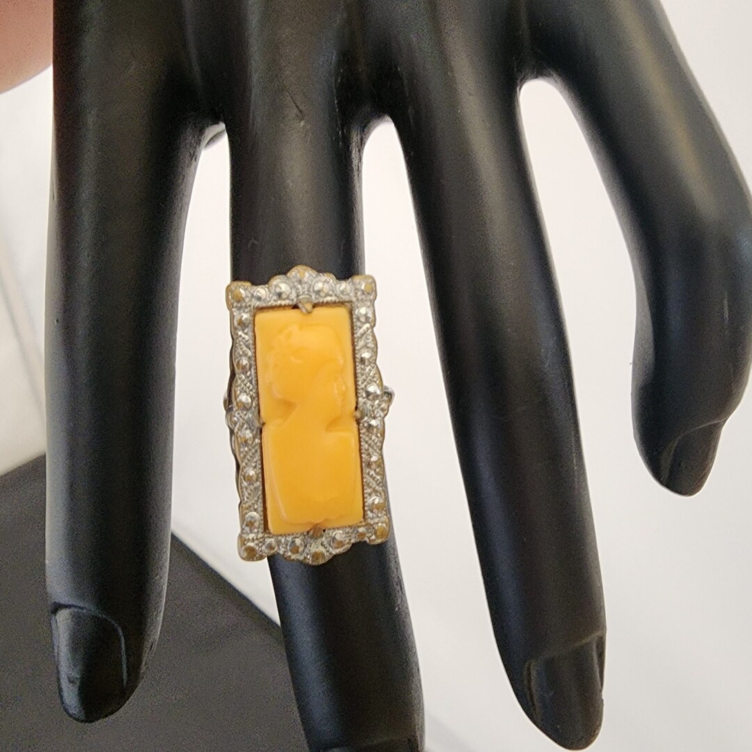 Vintage Uncas Early Celluloid Low Relief Butterscotch Cameo Gold Tone ...