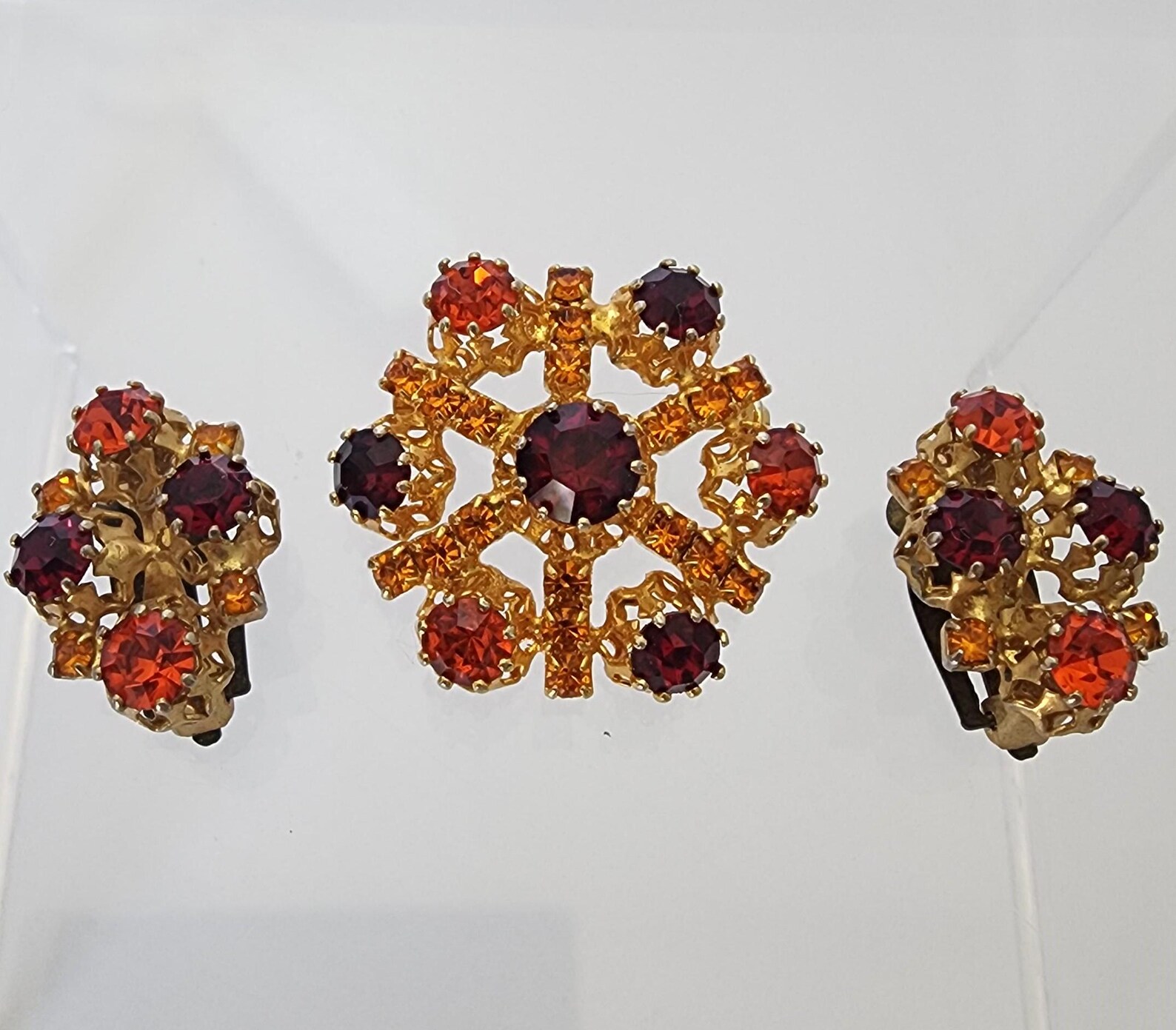 Vintage Signed MADE AUSTRIA Sparkling Faceted Crystal Rhinestone Brooch ...