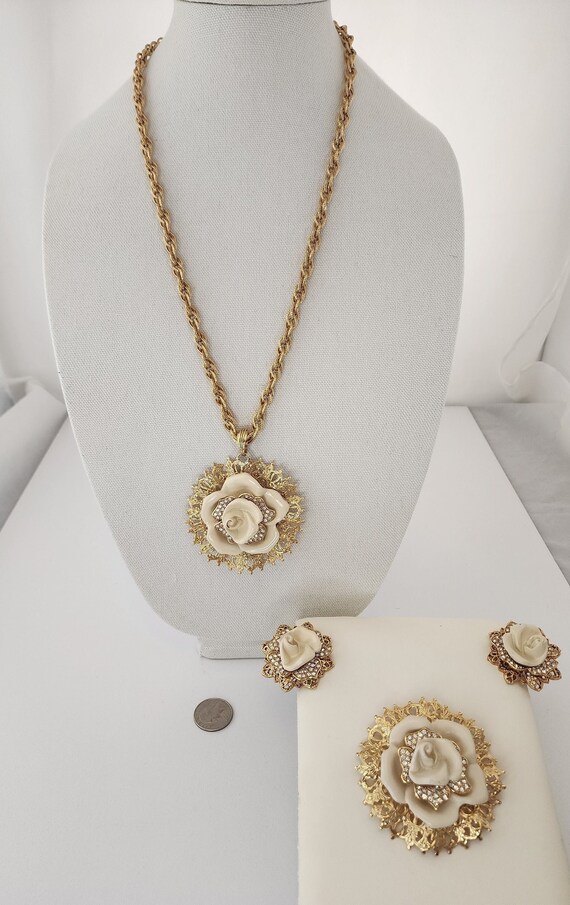 Rare Signed CRAFT Huge Dimensional Gold Tone White En… - Gem