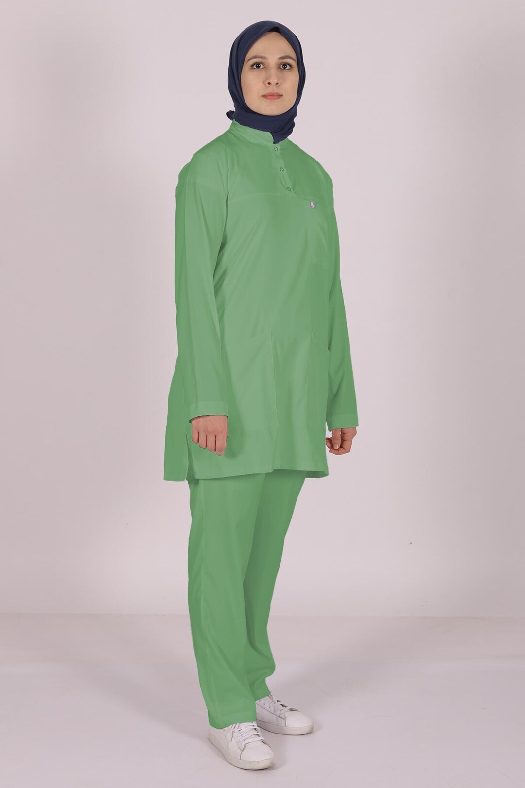 Sage Green Muslim Scrubs Set – 4 Way Stretch Hijab Nurse, Dentist ...