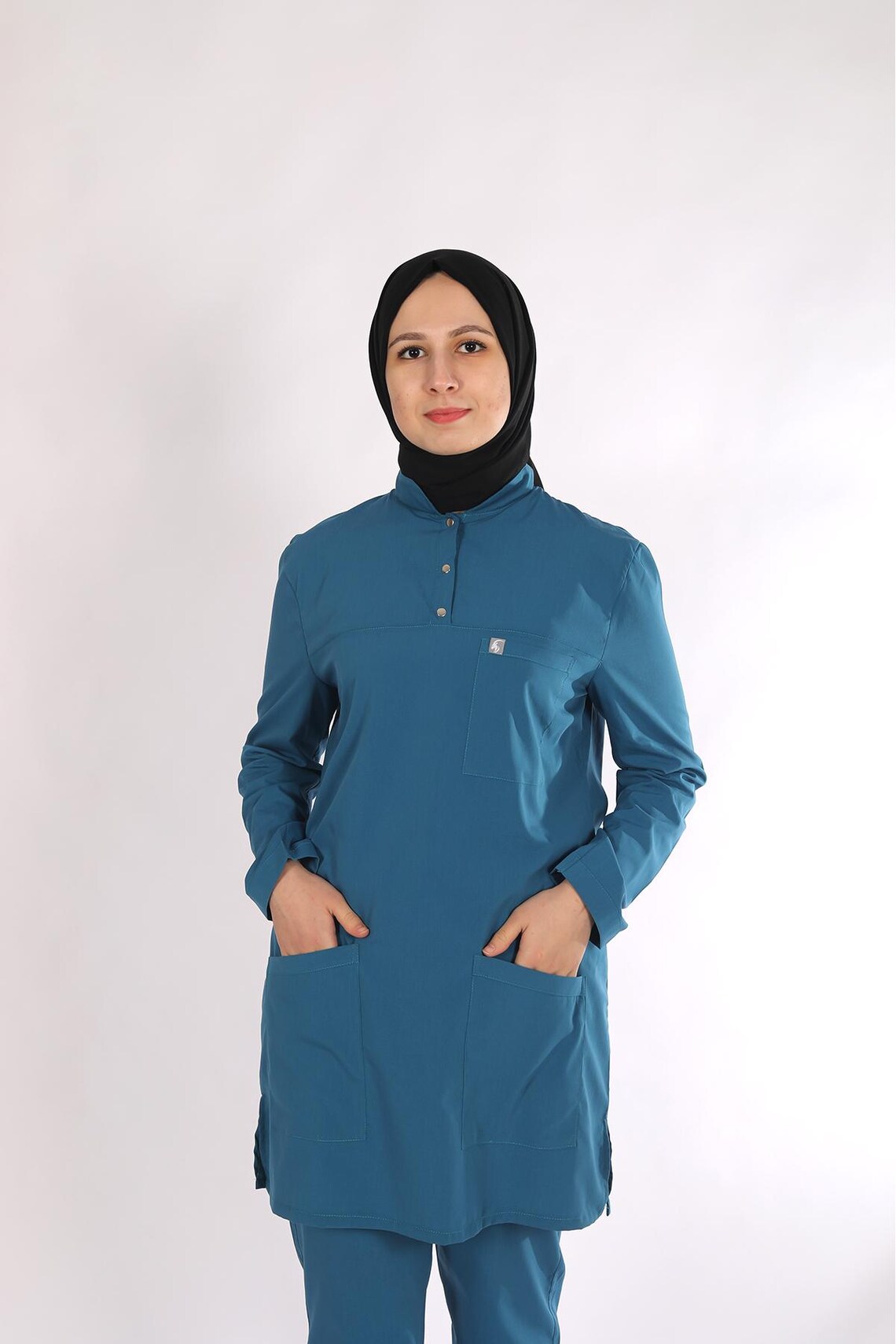 Turquoise Muslim Scrubs Set – 4 Way Stretch Hijab Nurse, Dentist ...