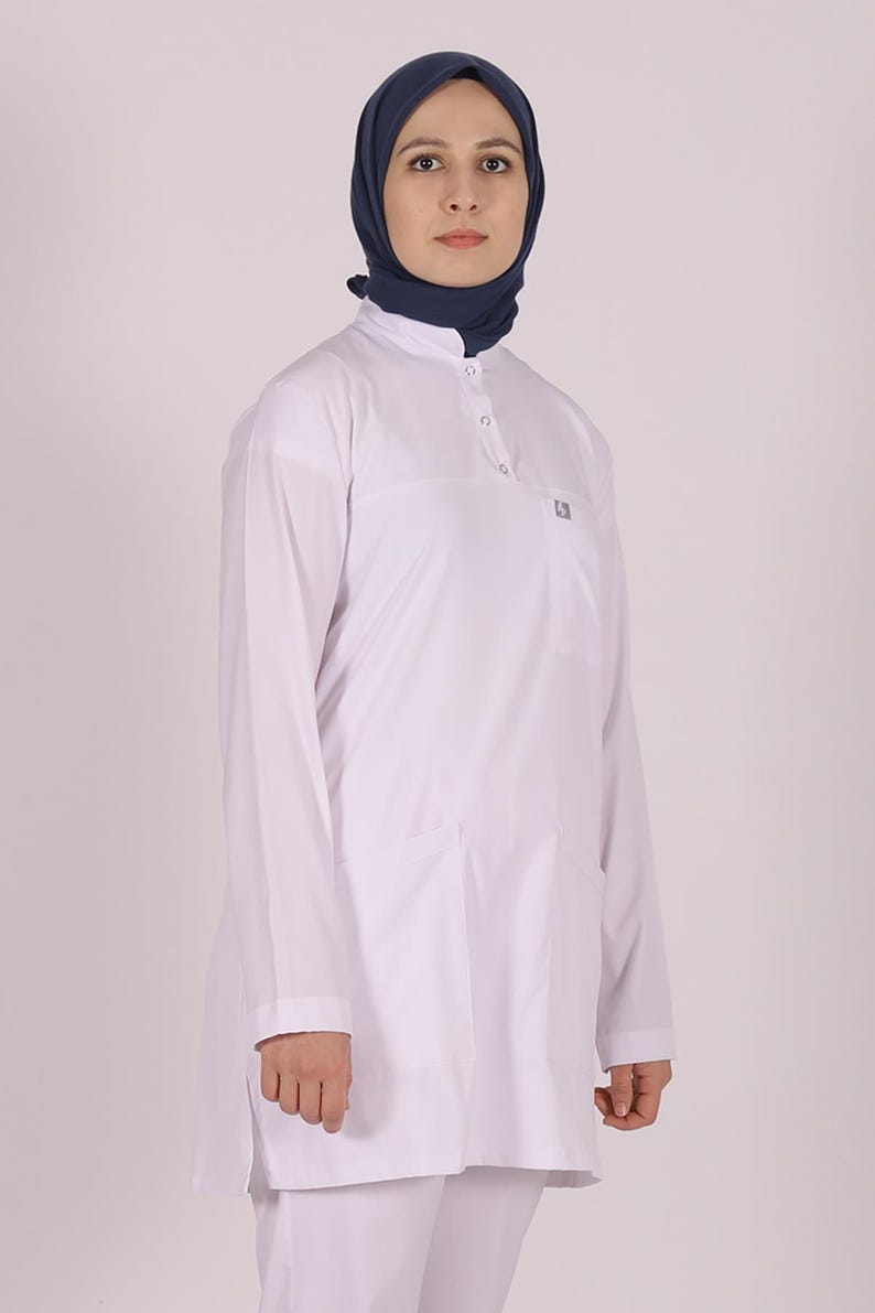White Muslim Scrubs Set – 4 Way Stretch Hijab Nurse, Dentist ...