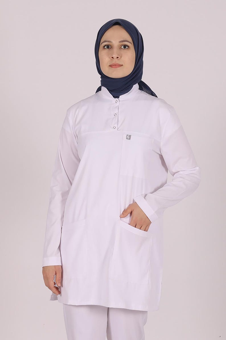 White Muslim Scrubs Set – 4 Way Stretch Hijab Nurse, Dentist ...