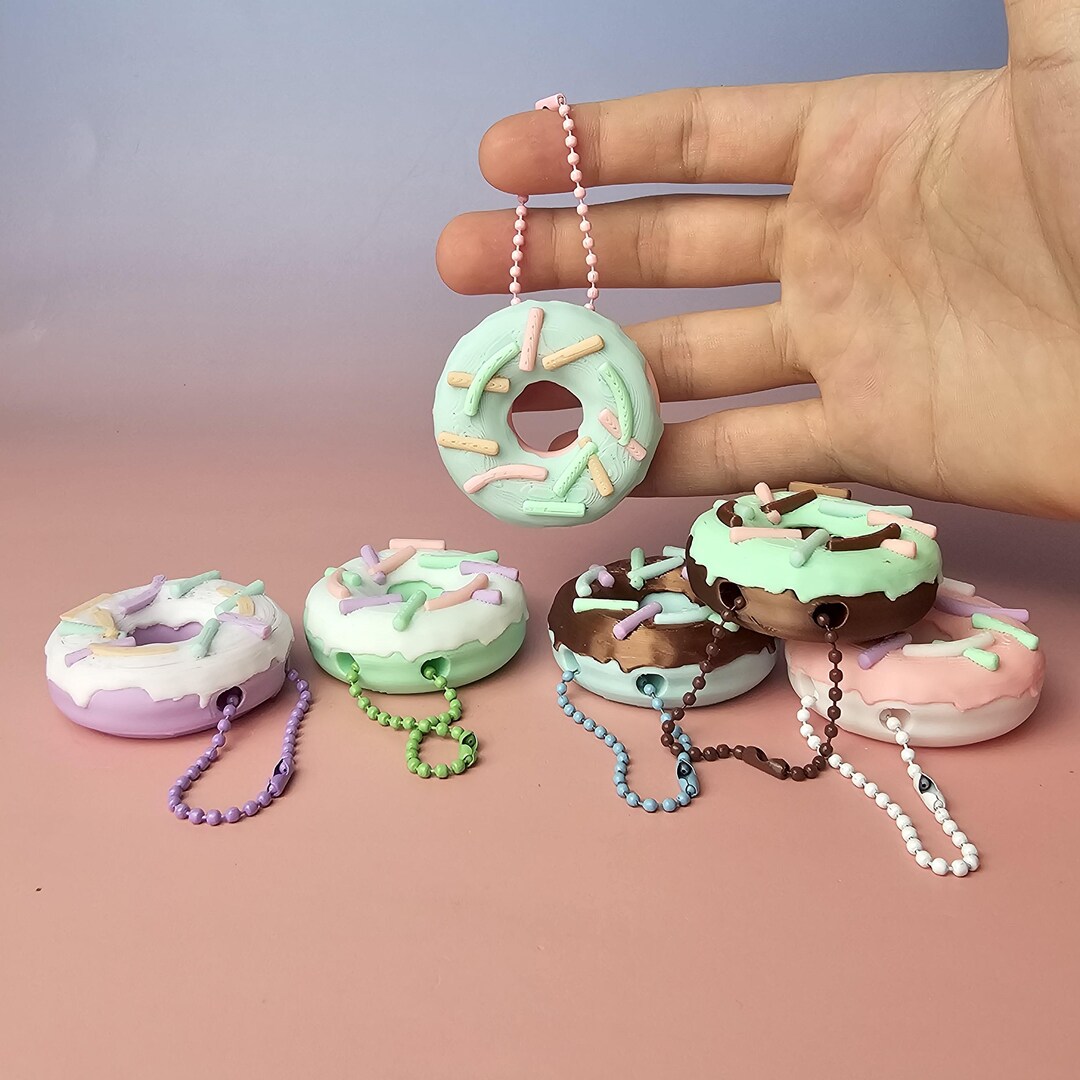 Doughnuts Keychain 3D Printed | Donuts | Donute | Dunkin Donut Keychain ...