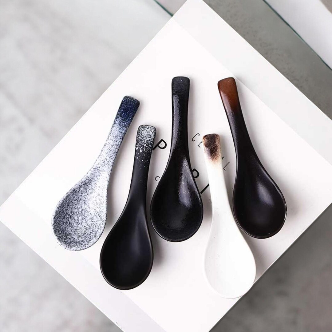 Elegant Ceramic Soup Spoons Aesthetic Pho, Ramen & Noodle Spoons ...