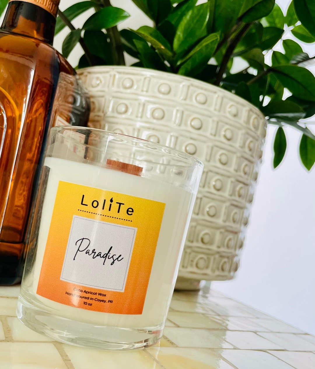 Paradise Aromatic Candle. Its Tropical and Fruity Aromas Evoke the ...