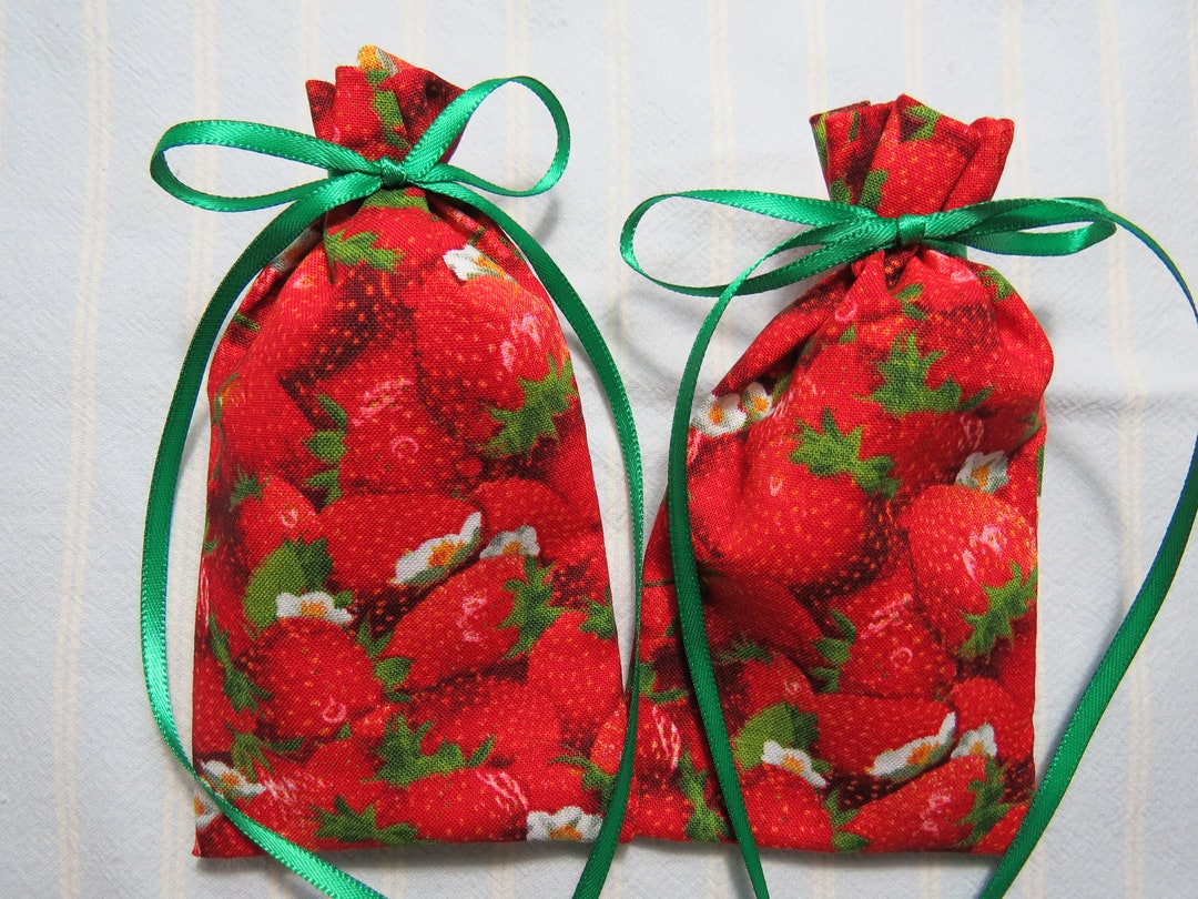 Strawberry Sachet Set: 'strawberries and Cream' Scented Botanical ...