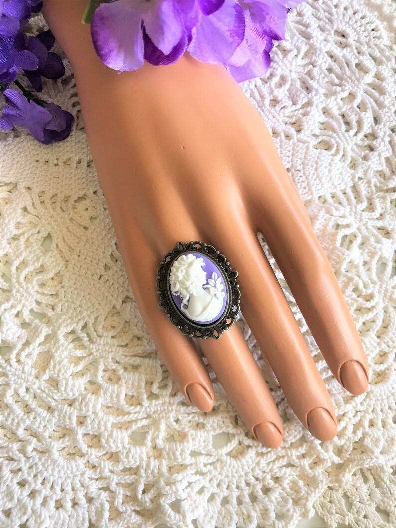 Cameo Rings With Victorian Lady Cameos in Antique Gold | Etsy