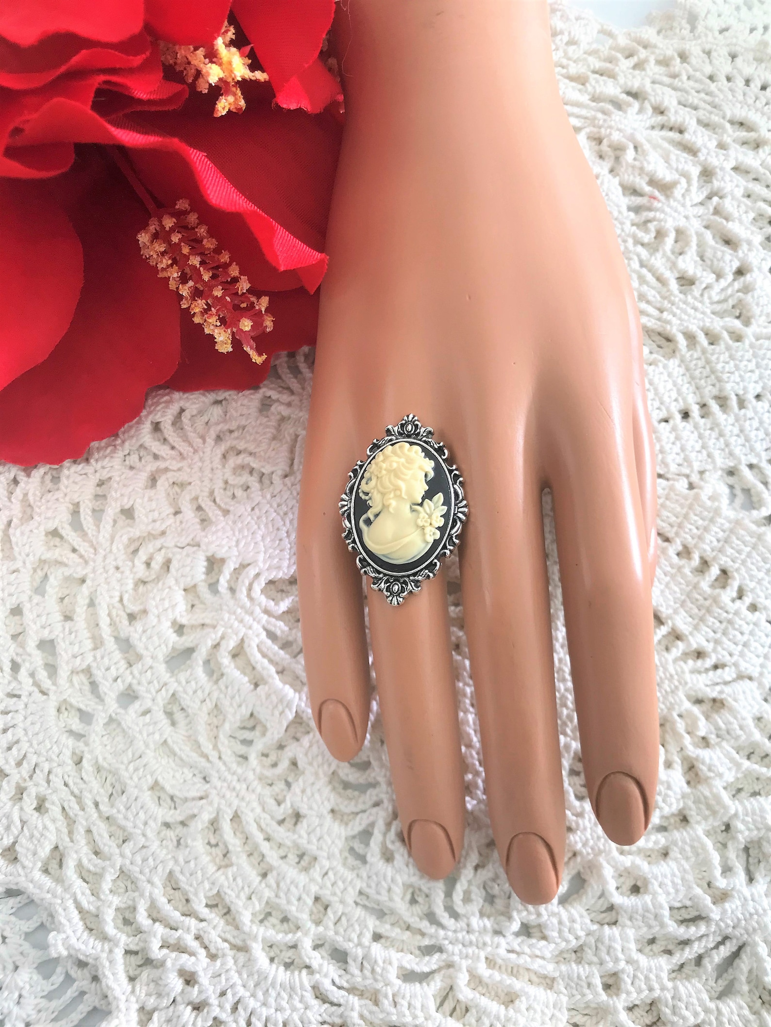 Lady Cameo Rings With Victorian Lady Cameos in Antique Silver - Etsy