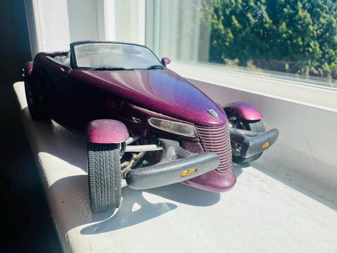 Model 1997 Danbury Plymouth Prowler in Purple - Diecast 1:24 Vintage ...