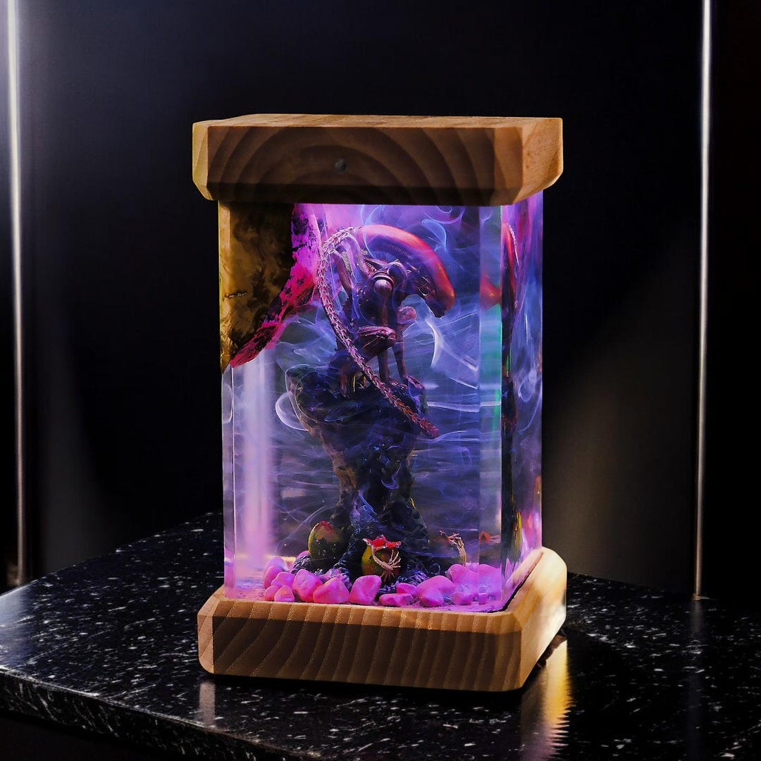 Xenomorph Resin Lamp, Alien Egg Night Light, Handmade Wood Base - Etsy
