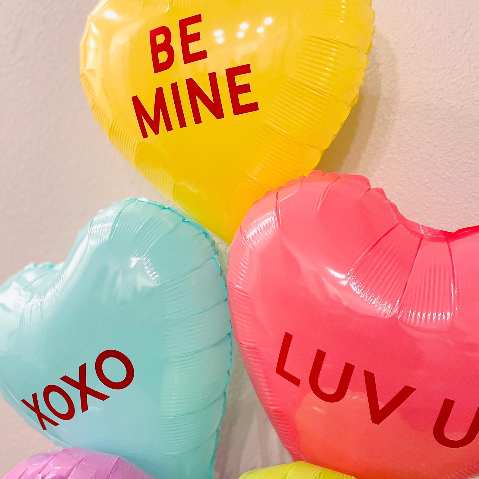 Conversation Heart Balloon Bouquet, Candy Heart Balloons, Valentines ...