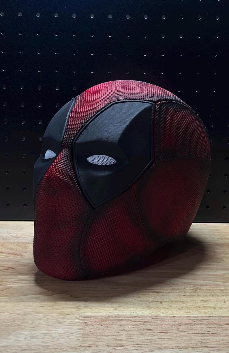 Deadpool Cosplay Helmet – Weathered, 3D Printed, Magnetic - Etsy