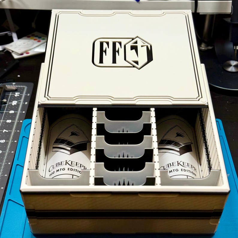 Final Fantasy - Cubekeepr™ 900 Box – Holds 900 Double Sleeved Cards ...