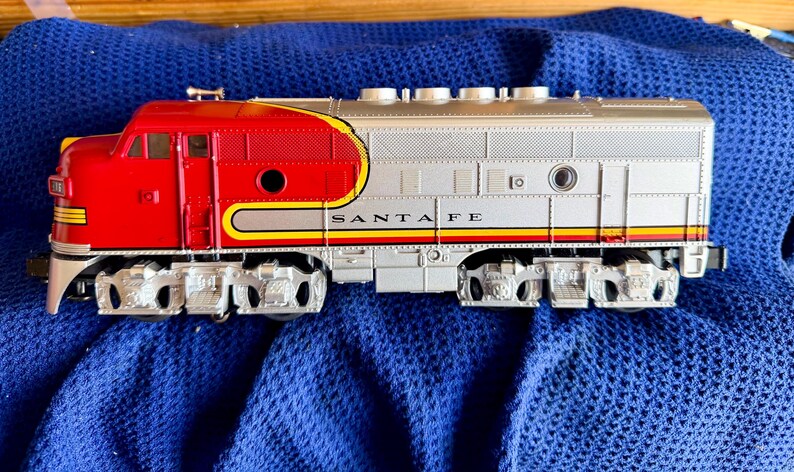 Santa Fe O Guage F-3 AA Diesel Set - With Bell and Horn - Etsy